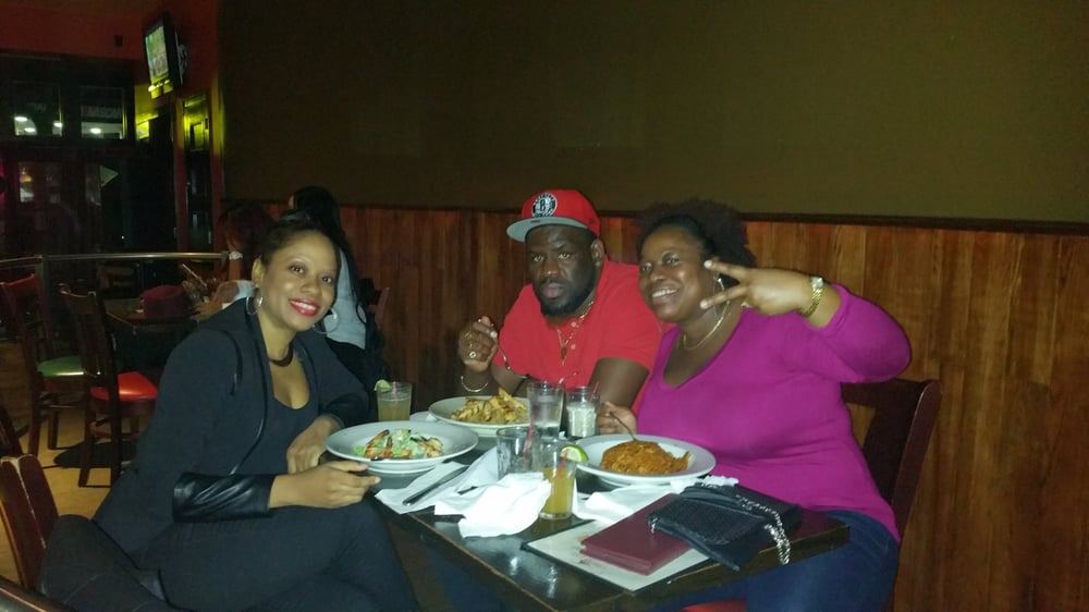 Fisheye Bar and Grill Restaurant in Brooklyn / Menus & Photos