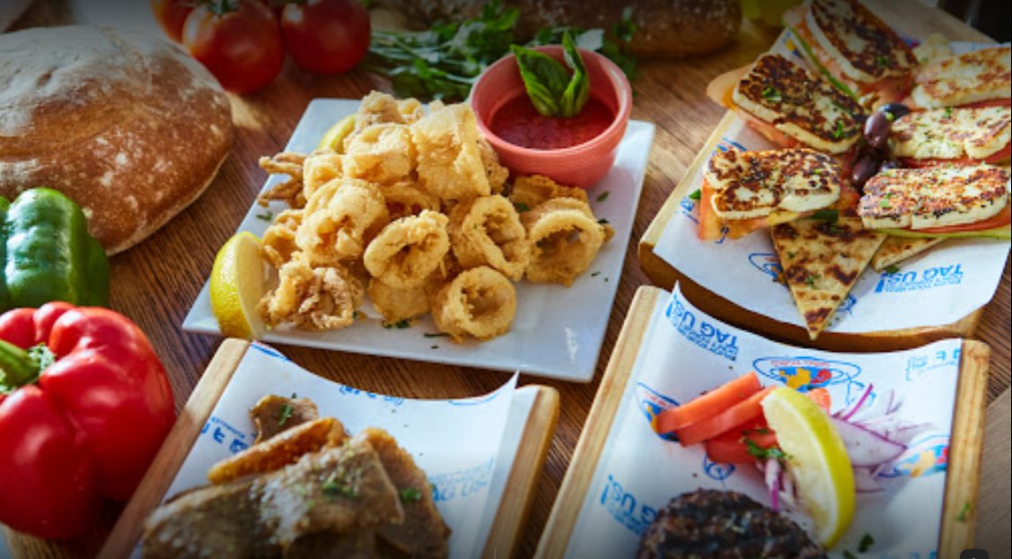 Gyro World Restaurant in Queens / Menus & Photos